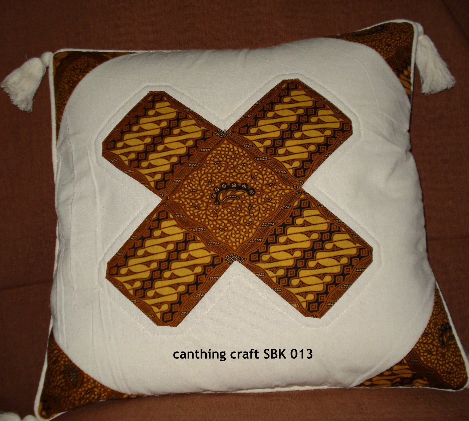 Canthing Craft: Sarung Bantal Batik