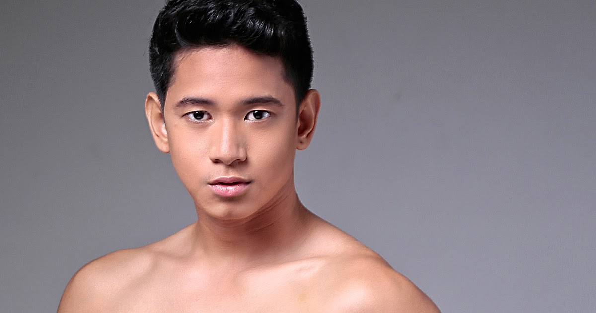 Man Central: Karl Michael Balderas.: Shirtless