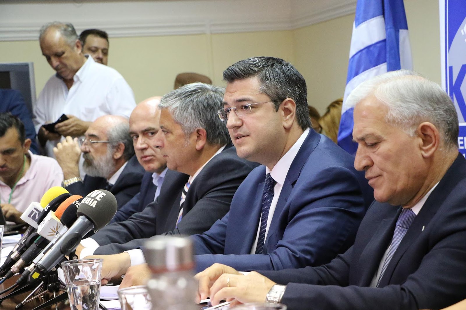 AMMOSIMATHIA BLOG: Α. ΤΖΙΤΖΙΚΩΣΤΑΣ: «Η ΑΥΤΟΔΙΟΙΚΗΣΗ ΒΓΑΙΝΕΙ ΜΠΡΟΣΤΑ ΓΙΑ ...