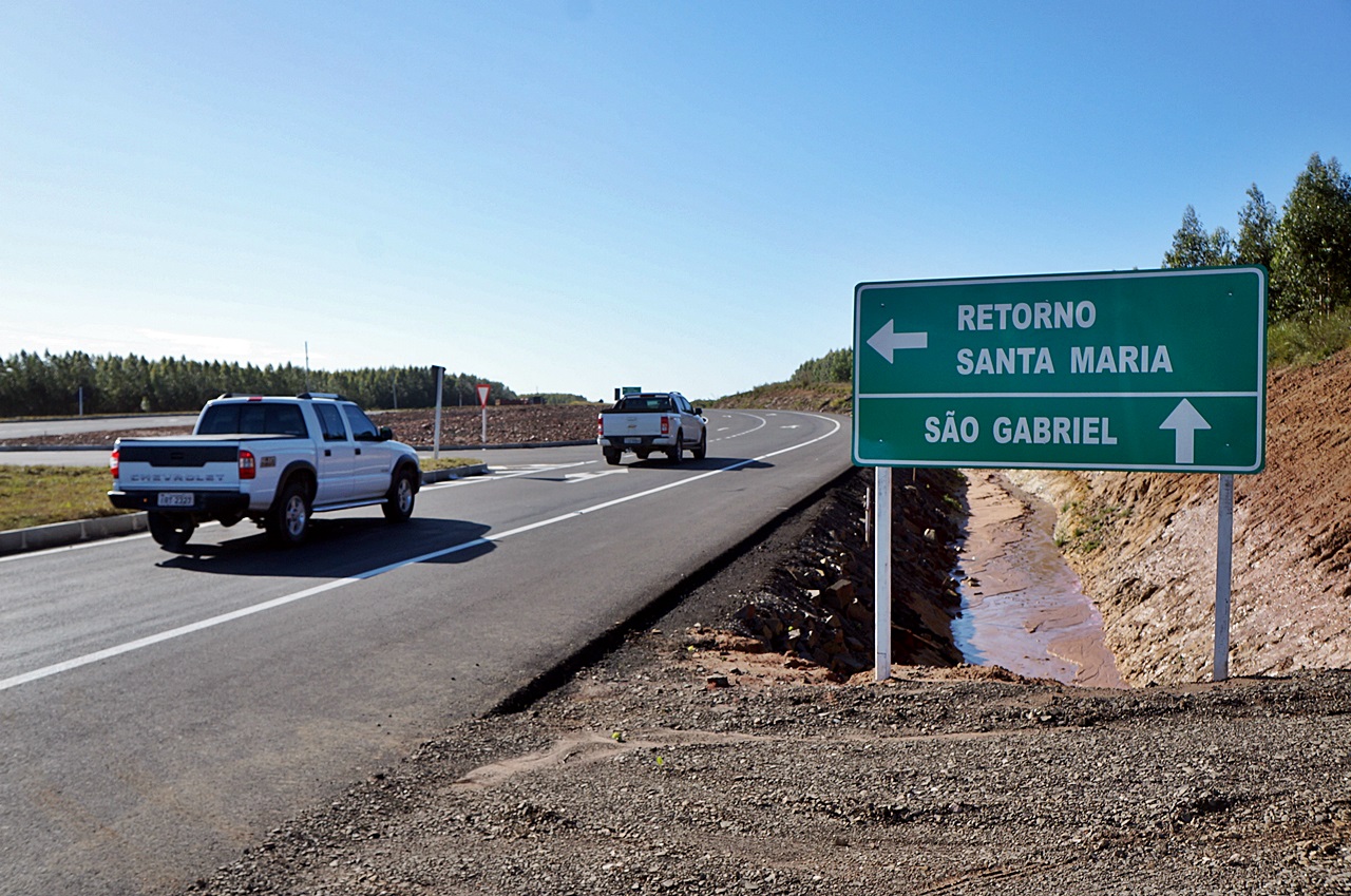 Caderno7: Trevo da BR-158 entre São Gabriel e Rosário do Sul está pronto