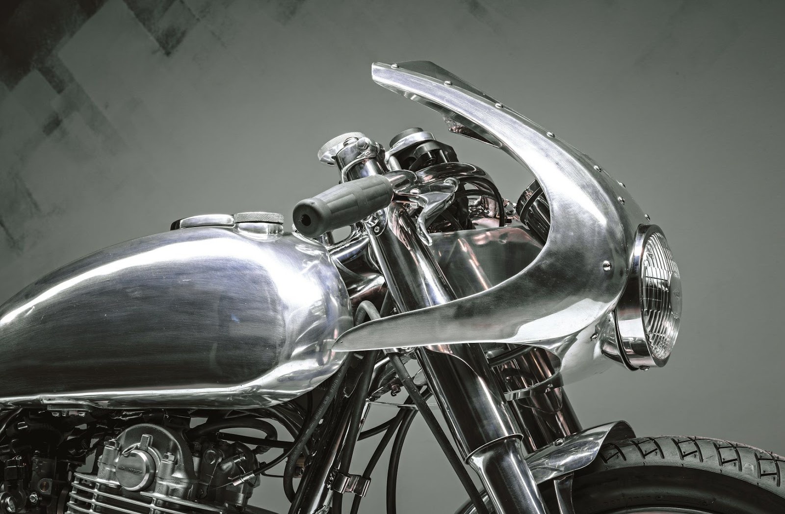 Lane Splitter 54 / BCR - Benjie's Cafe Racer Designs