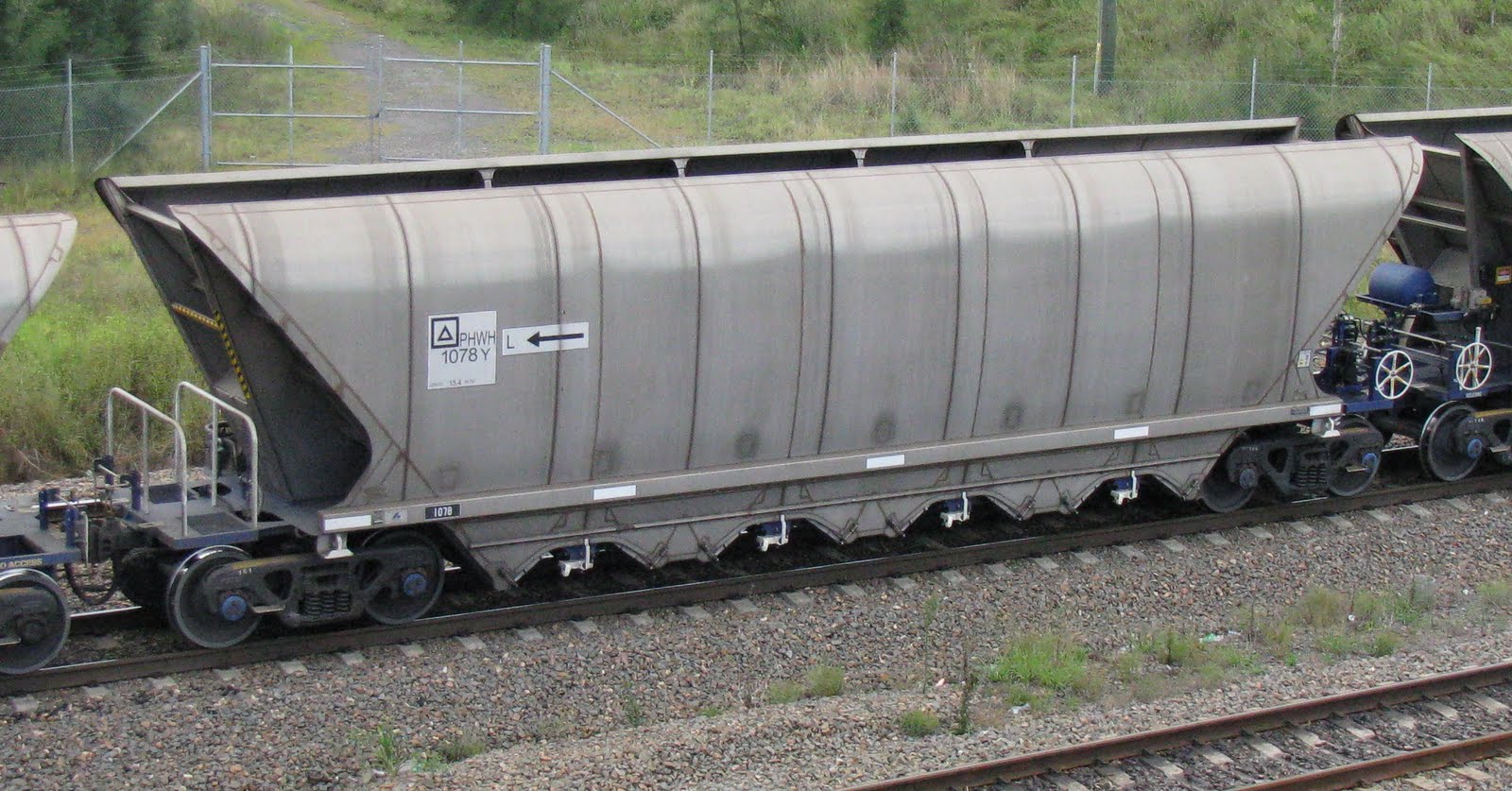 rusted2therails: Hunter coal hoppers pt4