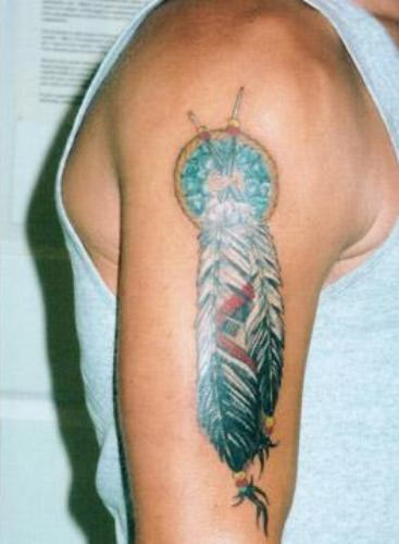 25+ Tattoo Designs: Feather Tattoos