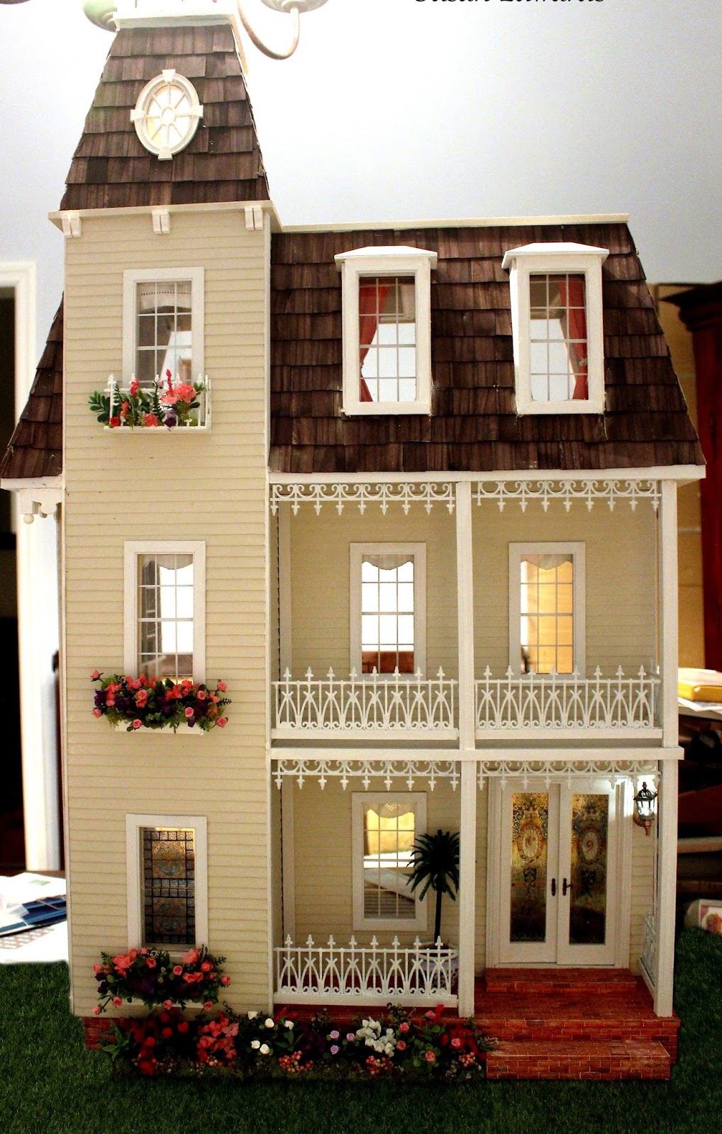 Dollhouse Build Project ~ Busy with the Cricky