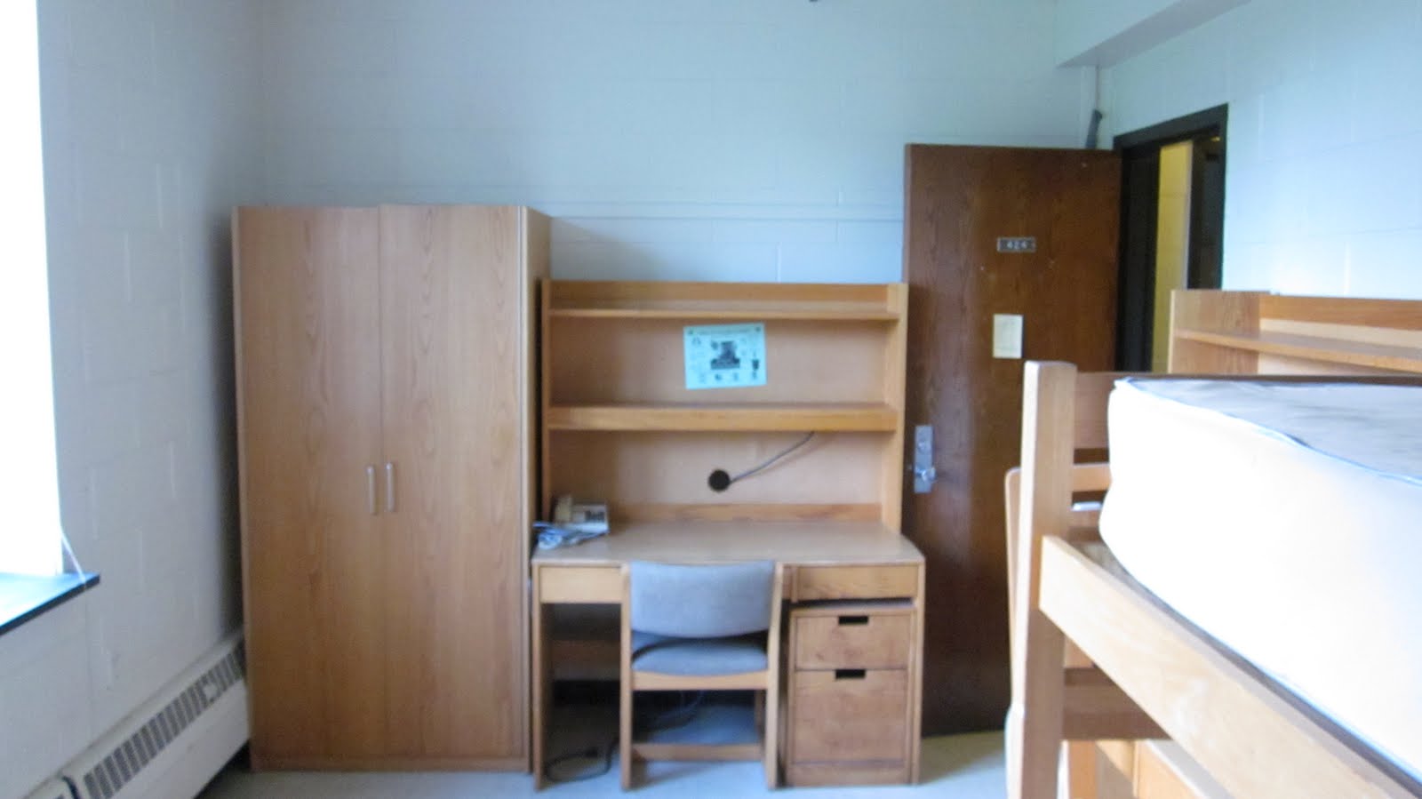 Living in Cromwell: Cromwell Dorm Rooms