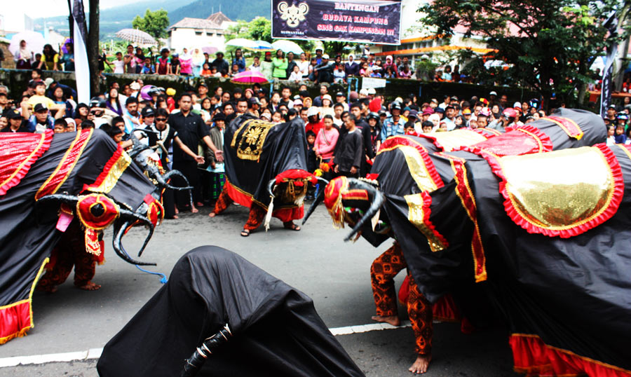 Bantengan: Seni Tari Tradisional dari Malang ~ KIM "ARKATIF" Desa ...