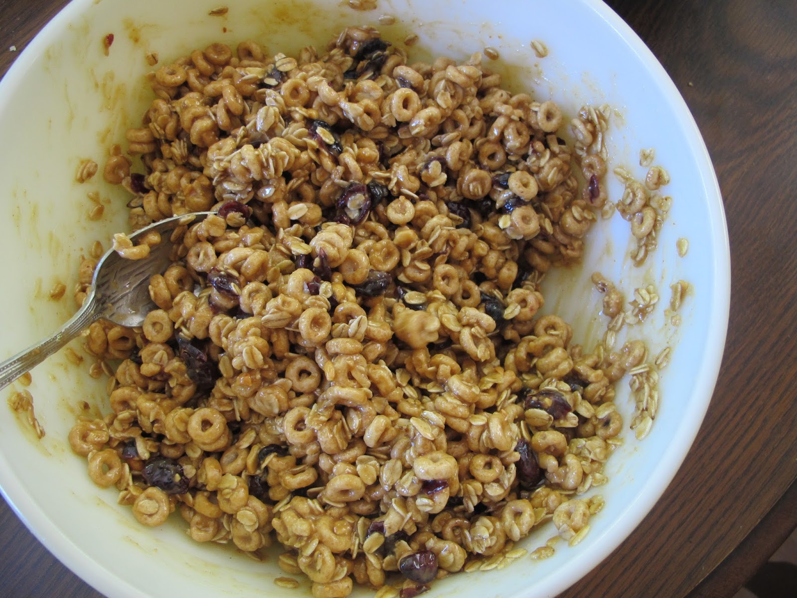 Adventures of a Wayfarer: Cheerios Maple Syrup Balls