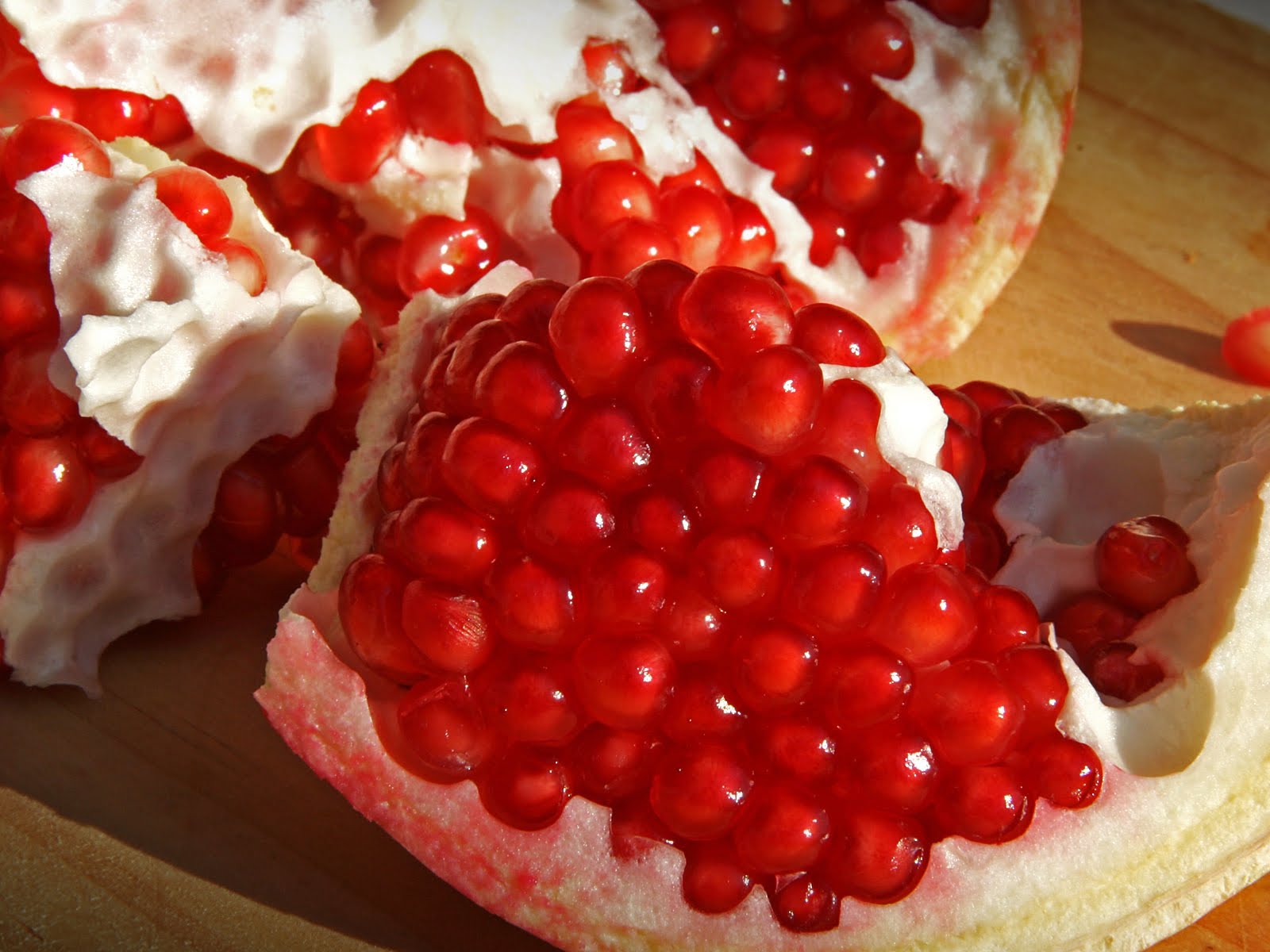 Cara Agar Bibir Merah Merona Secara Alami Dan Permanen | Cara ...