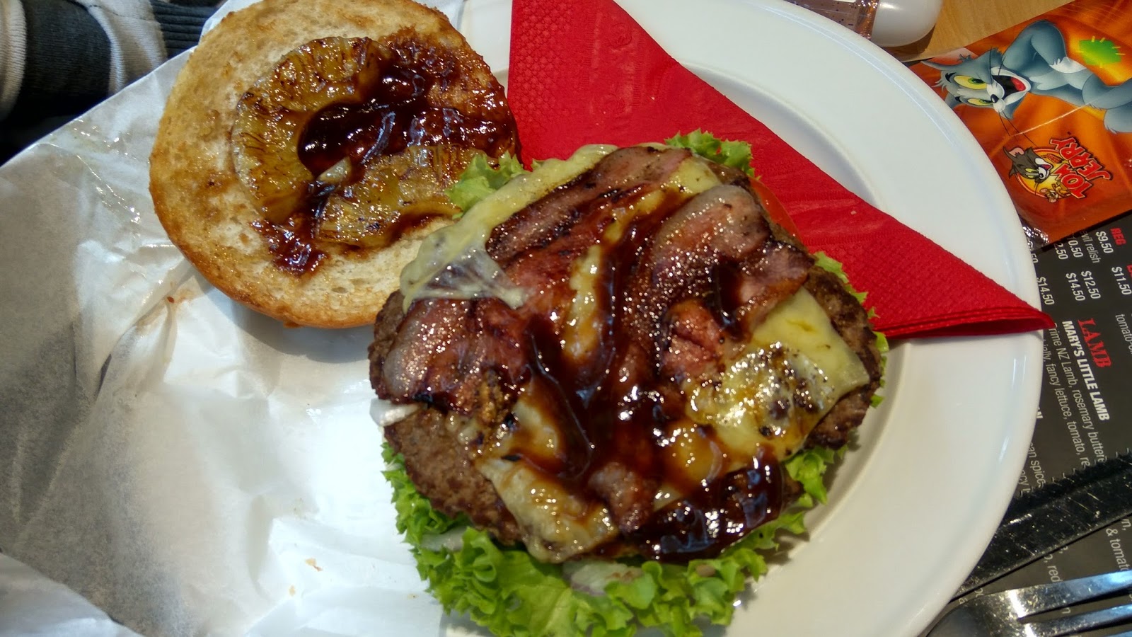 It's About Food!!: Devil Burger @ Queenstown