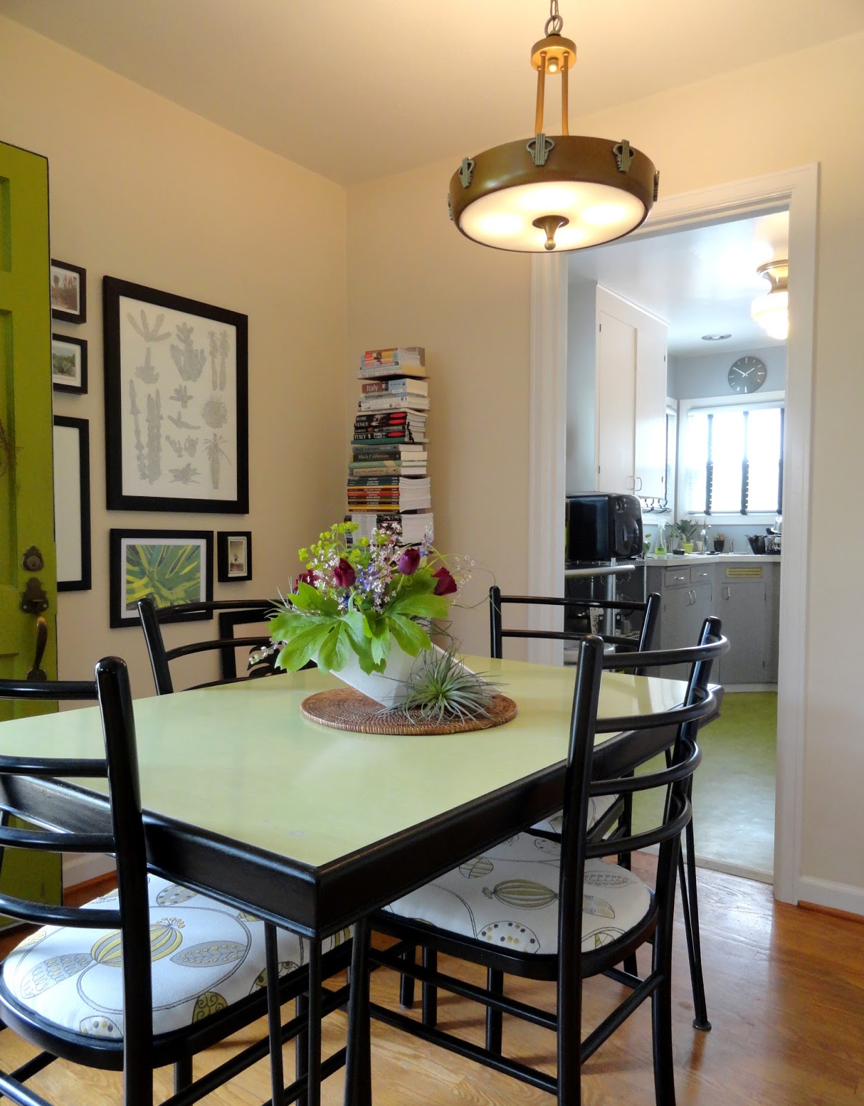 danger garden: In a Vase on Monday; frothy!