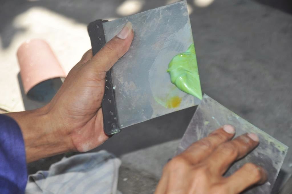 akademik, pemikiran dan pengalaman..: Dempul mobil sendiri