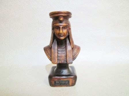 Dolphin Antik: Patung Cleopatra