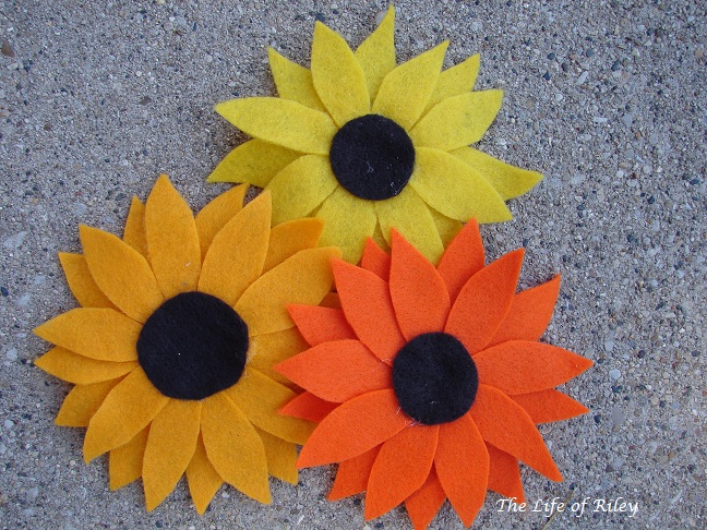 The Life of Riley: Felt Sunflowers Tutorial