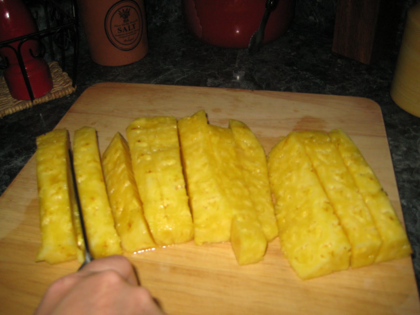How to Cut a Pineapple - Mom 4 Real