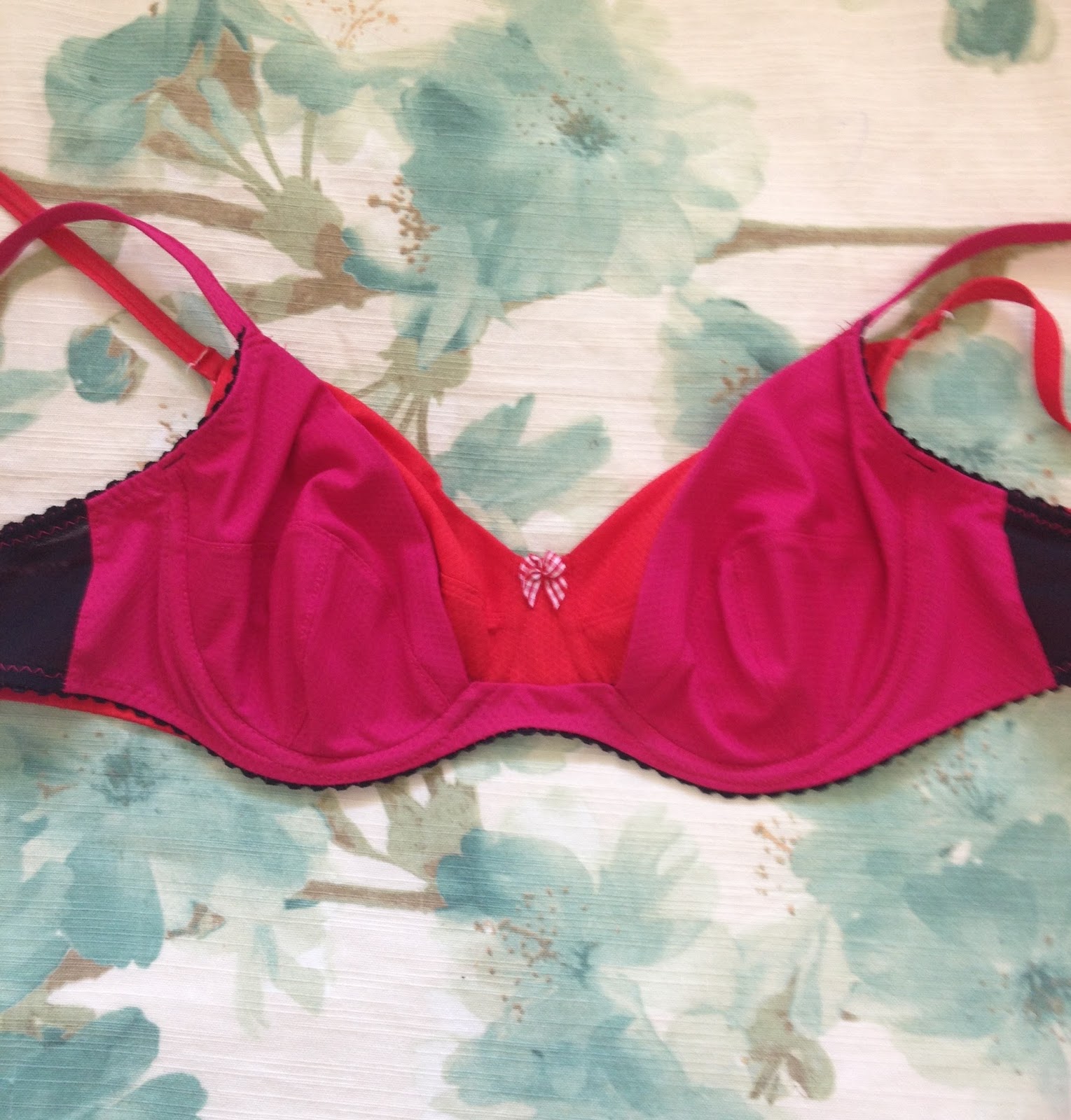 Bra-A-Week [35]: Bra Theory- Plunge Wires - Emerald Erin