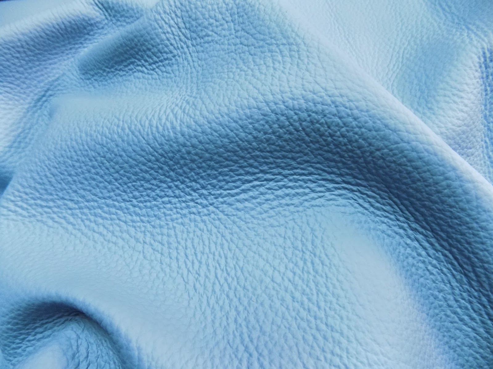 Karanasios Leathers: ΔΕΡΜΑΤΑ ΓΙΑ ΕΠΙΠΛΑ