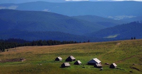 Mountain Beauties: Cheile si pesterile din Muntii Sureanu