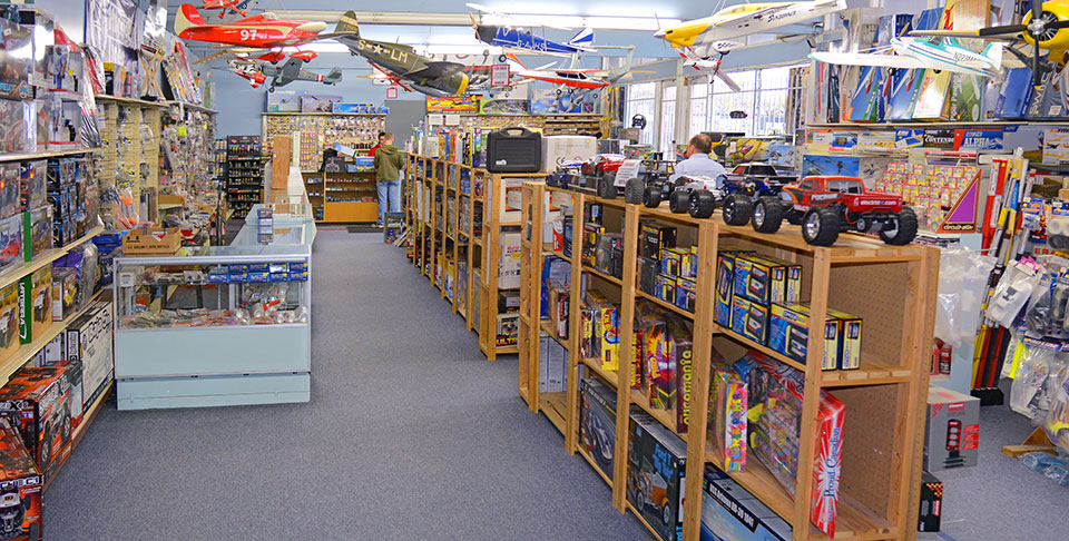 Winnipeg Model Railroad Club: Cellar Dweller Hobbies expands stock of ...