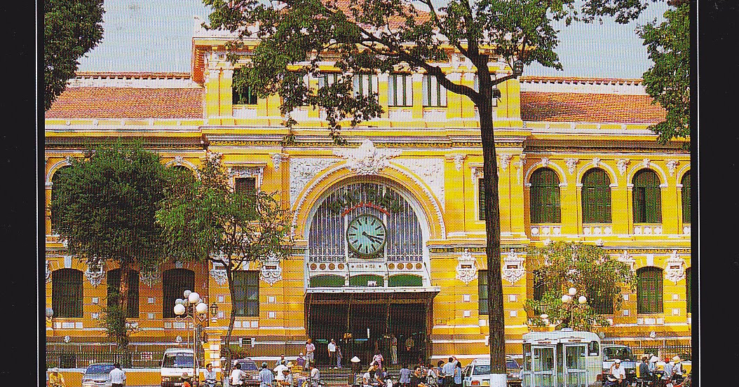 Postcard A La Carte: Vietnam - Saigon General Post Office