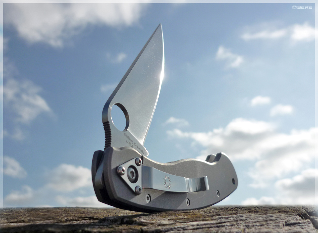 SERE - KNIVES & PHOTOGRAPHY: Spyderco Military Titanium