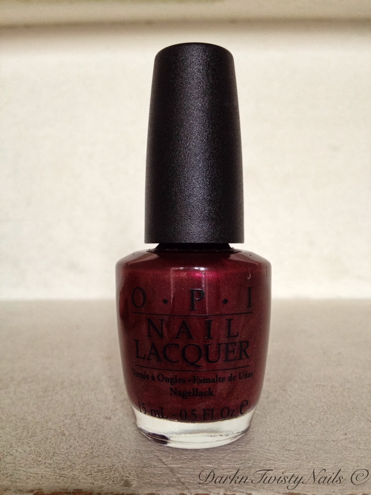 OPI Suzi loves Sydney | DarknTwistyNails