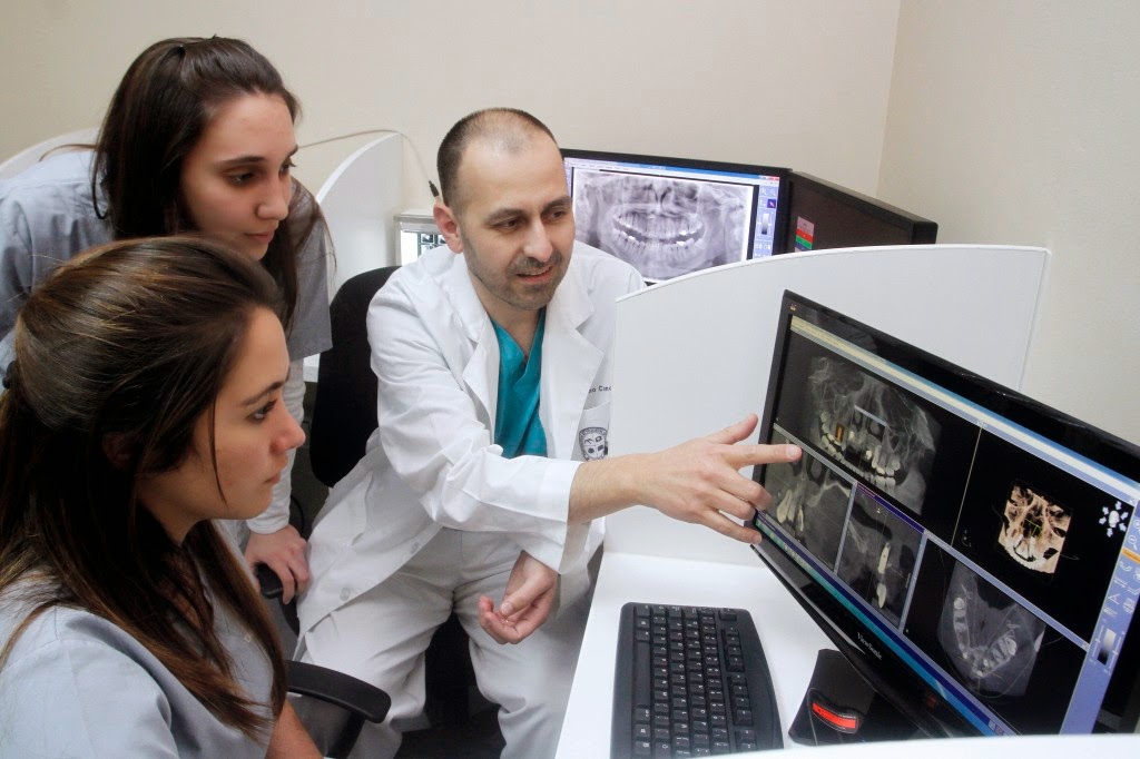 Tecnicos Radiologos: Grado de Radiología Técnica en España