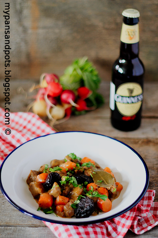 Irski gulaš sa crnim pivom i suvim šljivama / Irish stew with Guinness ...