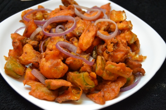 Vaniensamayalarai: Mixed Vegetable Pakoda / Vegetable 65
