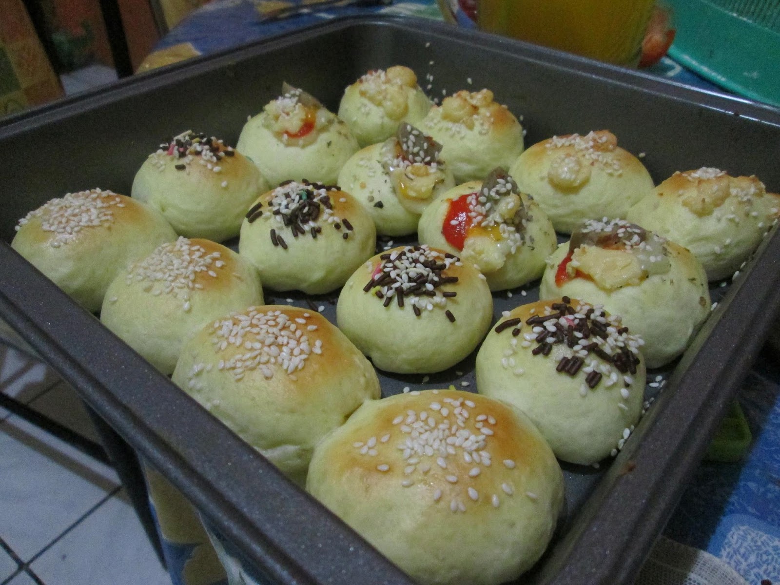 Recipe : Mini Bread with Filling! | Sweet Life
