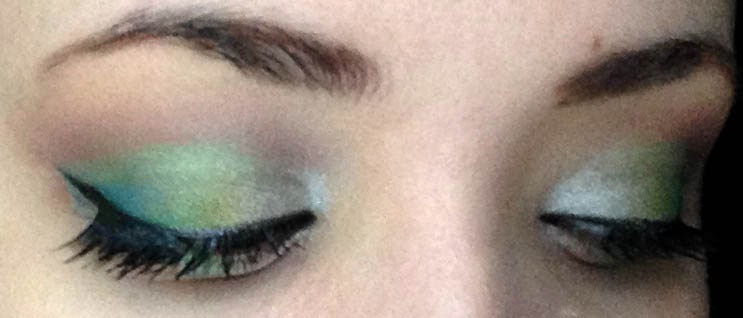 Lethal Glam: Urban Decay Electric Palette Eyes of The Day