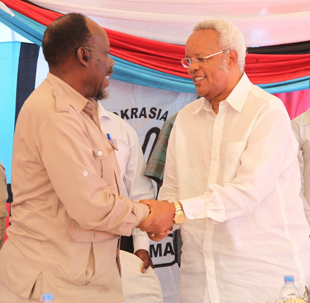 EDWARD LOWASSA AREJESHA FOMU ZA KUOMBA KUGOMBEA URAIS CHADEMA - KATUMA ...