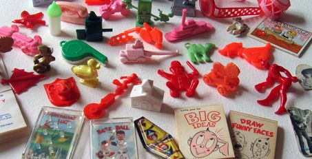 View from the Birdhouse: Throwback Thursday - Cracker Jack Prizes