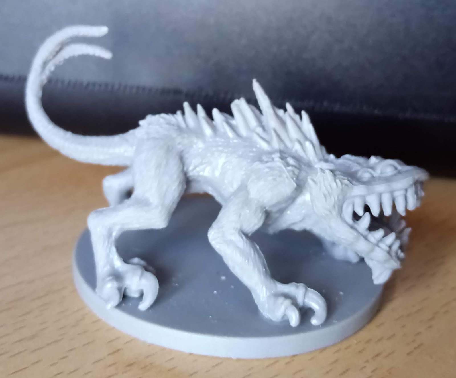 Imperial Assault España: Manual de operaciones: Figuras y sus tamaños