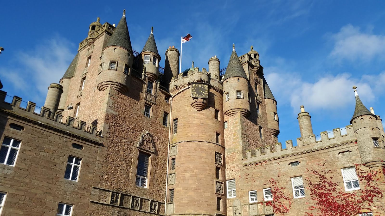 Clans, Castles and the Scottish Borders: Balnagown Castle, Seat of Clan ...