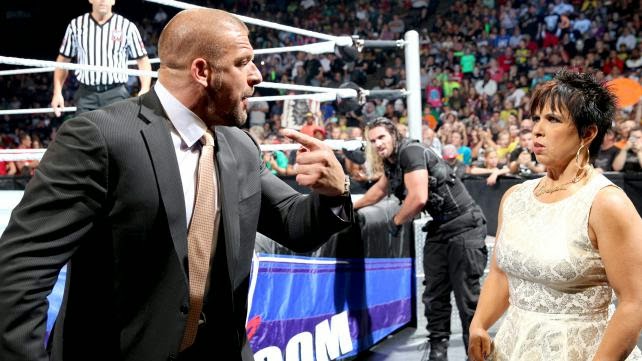 WWE In live!!!!: 11-ON-3 HANDICAP GAUNTLET MATCH