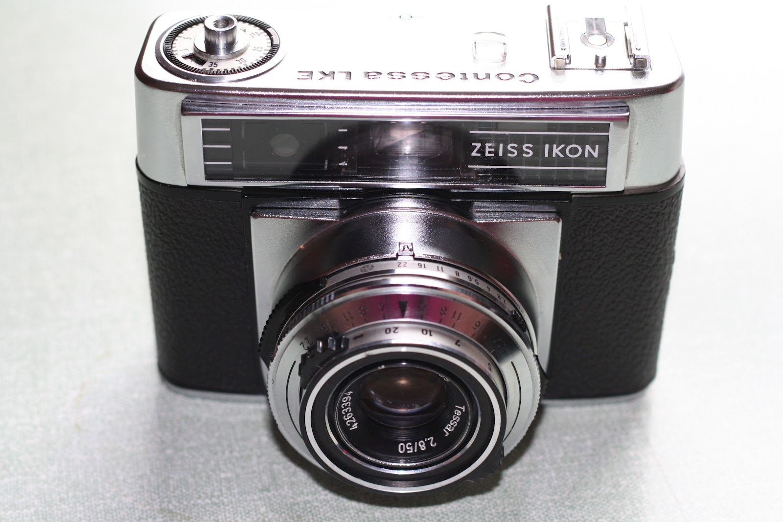 John Margetts' old camera blog.: Zeiss Ikon Contessa LKE