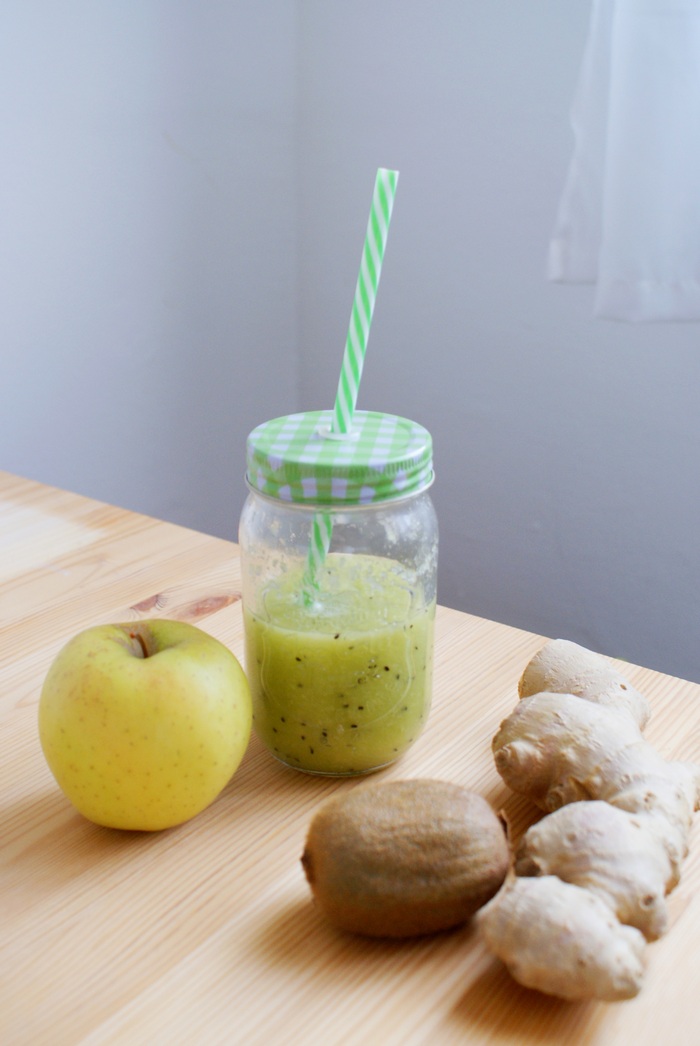 MY FAVOURITE WINTER JUICE: APPLE, KIWI AND GINGER - Francine's Place Blog