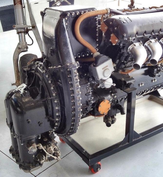 Plastic Models on the Internet: Engine walkaround vol.13: Packard V1650 ...