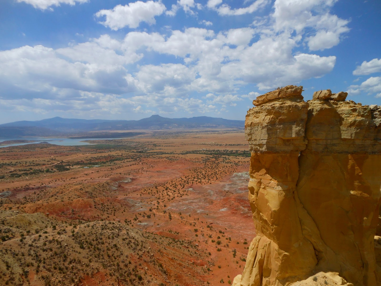 Peace. Love. Hike.: Ghost Ranch Hike: Chimney Rock Trail