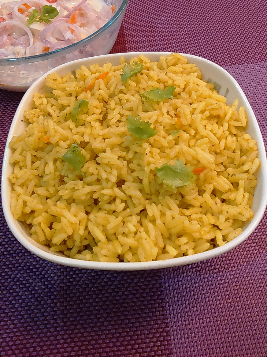 sarguna's fantabulous kitchen: Aromatic Ginger-Garlic And Turmeric Rice