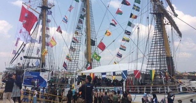 Isyarat bendera Internasional pada kapal lengkap dengan gambar