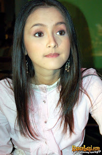 Foto Artis Cantik Lia Ananta | Informasi Gila