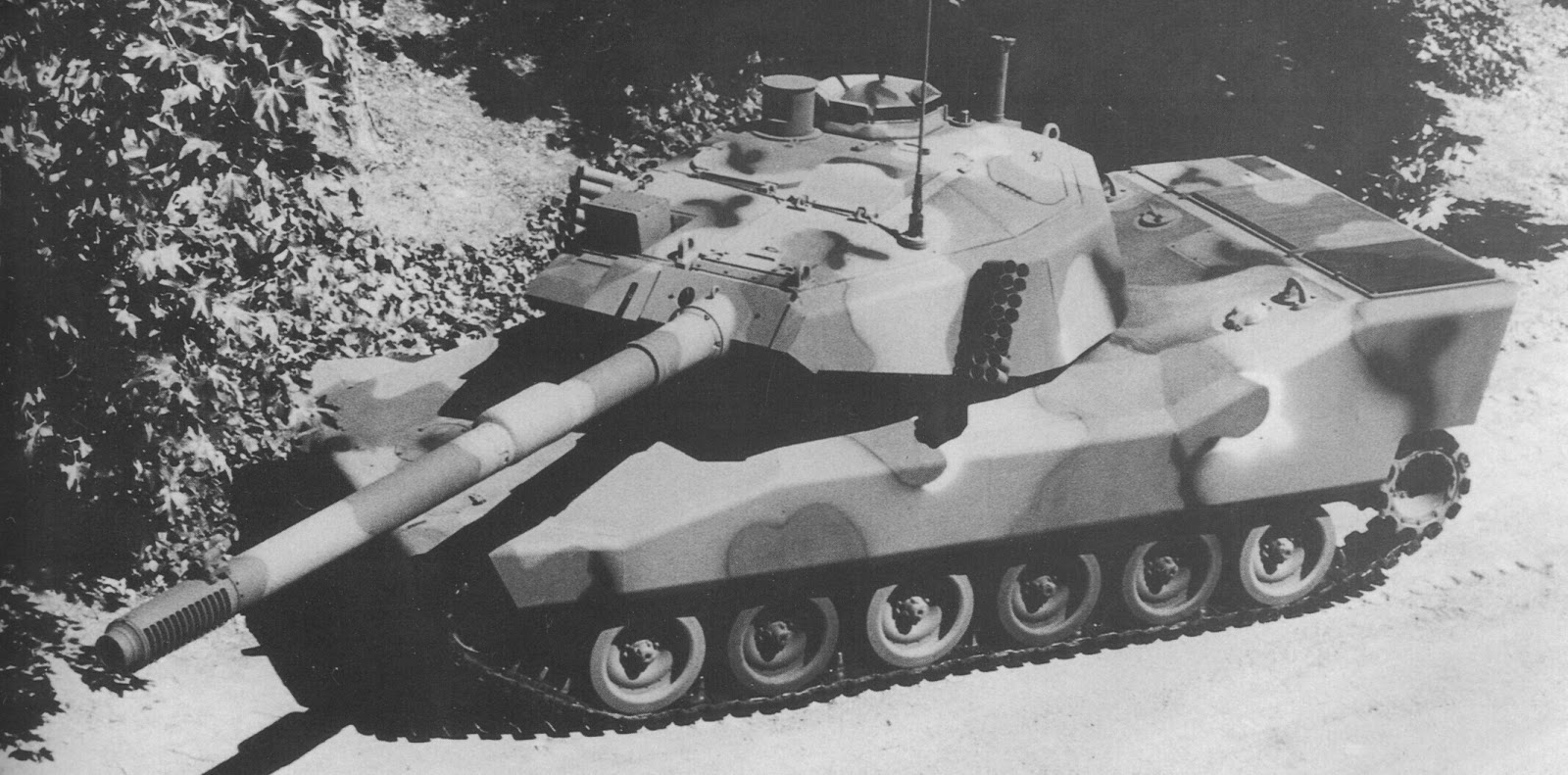 The FMC/United Defense "Close Combat Vehicle-Light" (CCVL), which later ...