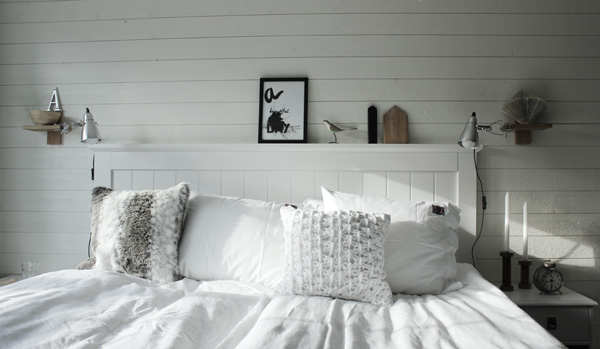 svart, vitt & rött: Uppdatering sovrum