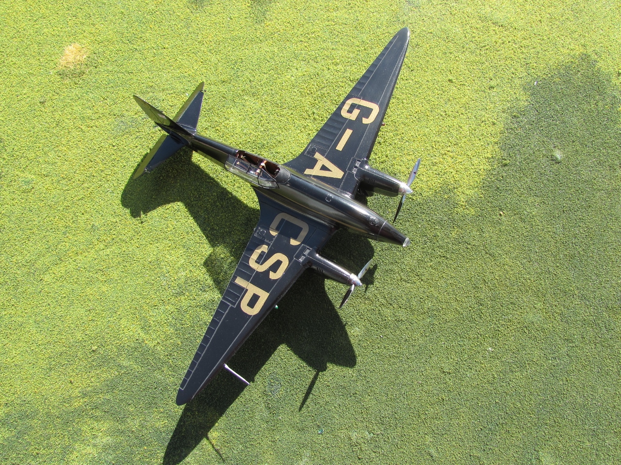 Wings of Intent: De Havilland D.H.88 Black Magic racer completed (SBS ...