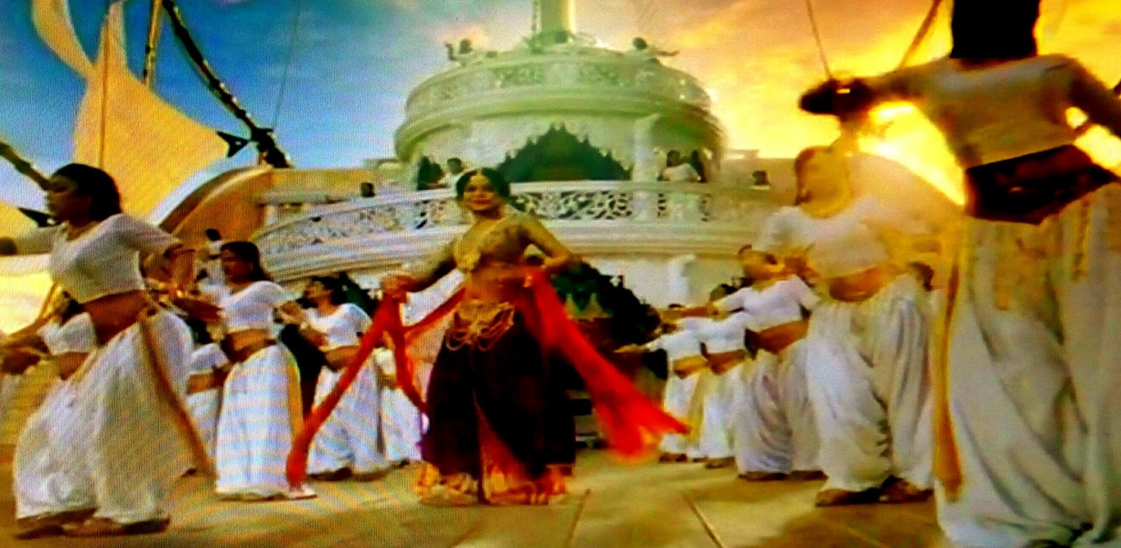 Reflections in Tranquillity: BAHUBALI - 02 : MY REVIEW