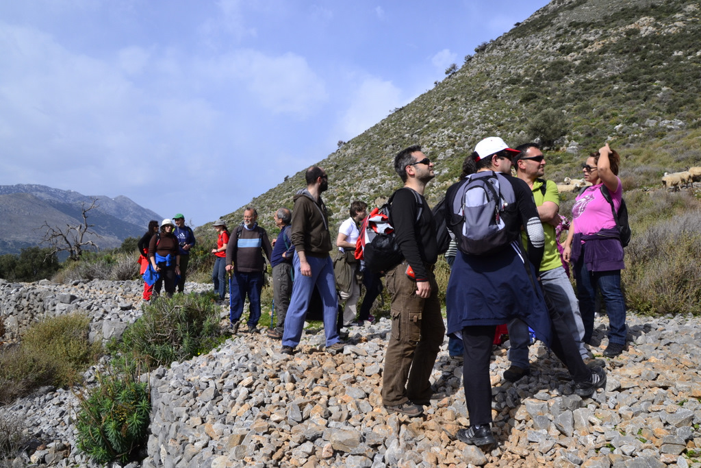 EXPLORE MOUNTAINS: ΠΕΖΟΠΟΡΙΑ ΝΕΑΠΟΛΗ-ΜΟΝΟΠΑΤΙ ΠΡΟΣ ΚΟΥΡΟΥΝΕΣ-ΑΡΧΑΙΑ ΔΡΗΡΟΣ