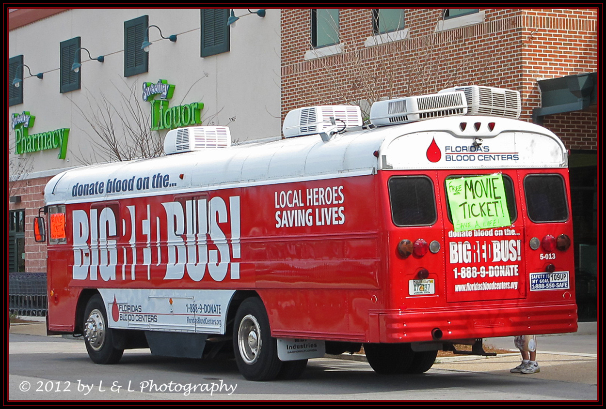 The Villages (Florida) Photos: Bloodmobile in Lake Sumter Landing