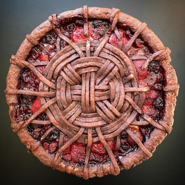 RETRO KIMMER'S BLOG: AMAZING HOLIDAY PIE ART DESIGNS!!