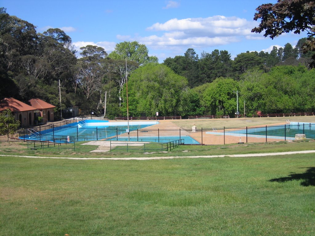 Swimming: Pool postcards: Blackheath, NSW